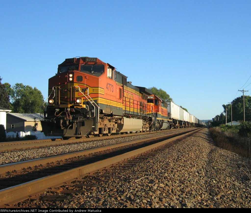 BNSF 4773